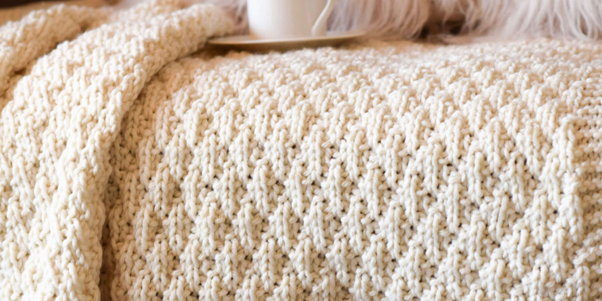 "Hand Knitting vs Machine Knitting: A Comprehensive Guide on How to ...