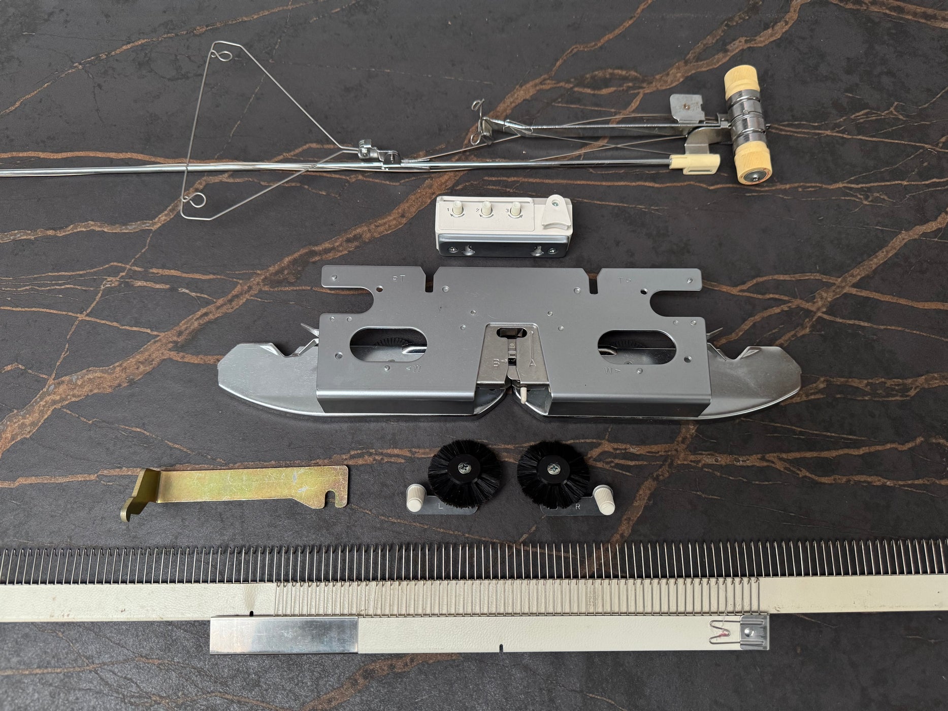 knitting machine brother kh260 bulky reconditioned — machine4u