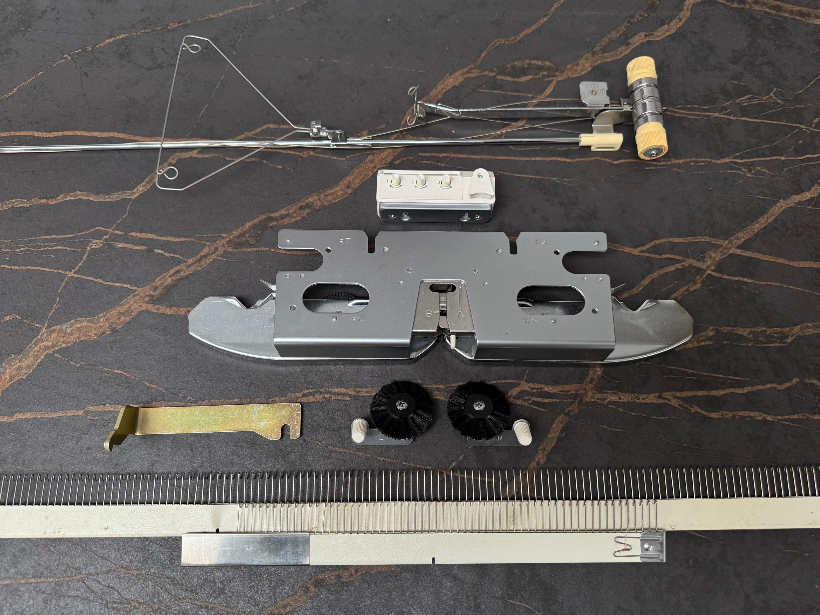 knitting machine brother kh260 bulky reconditioned — machine4u
