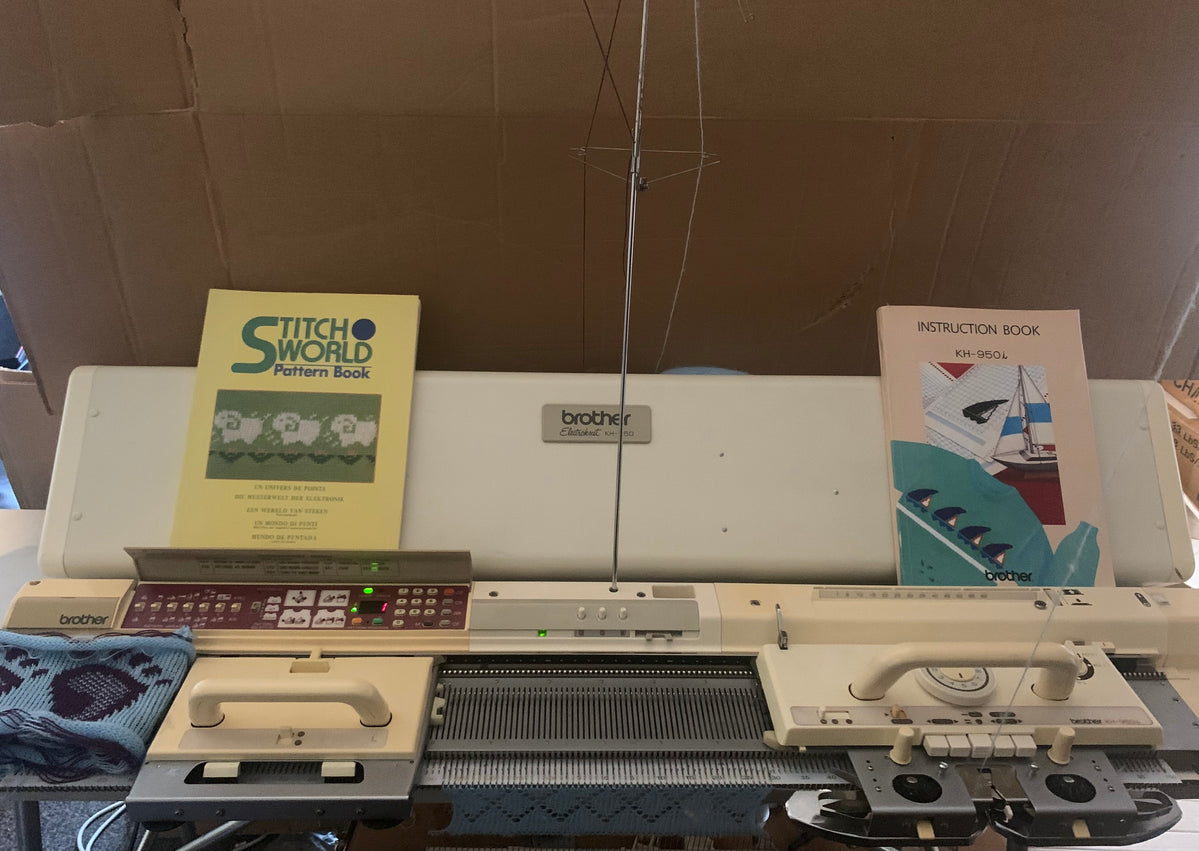 Brother knitting machine KH950i + KR850 ribber + cable + Design-a-knit ...